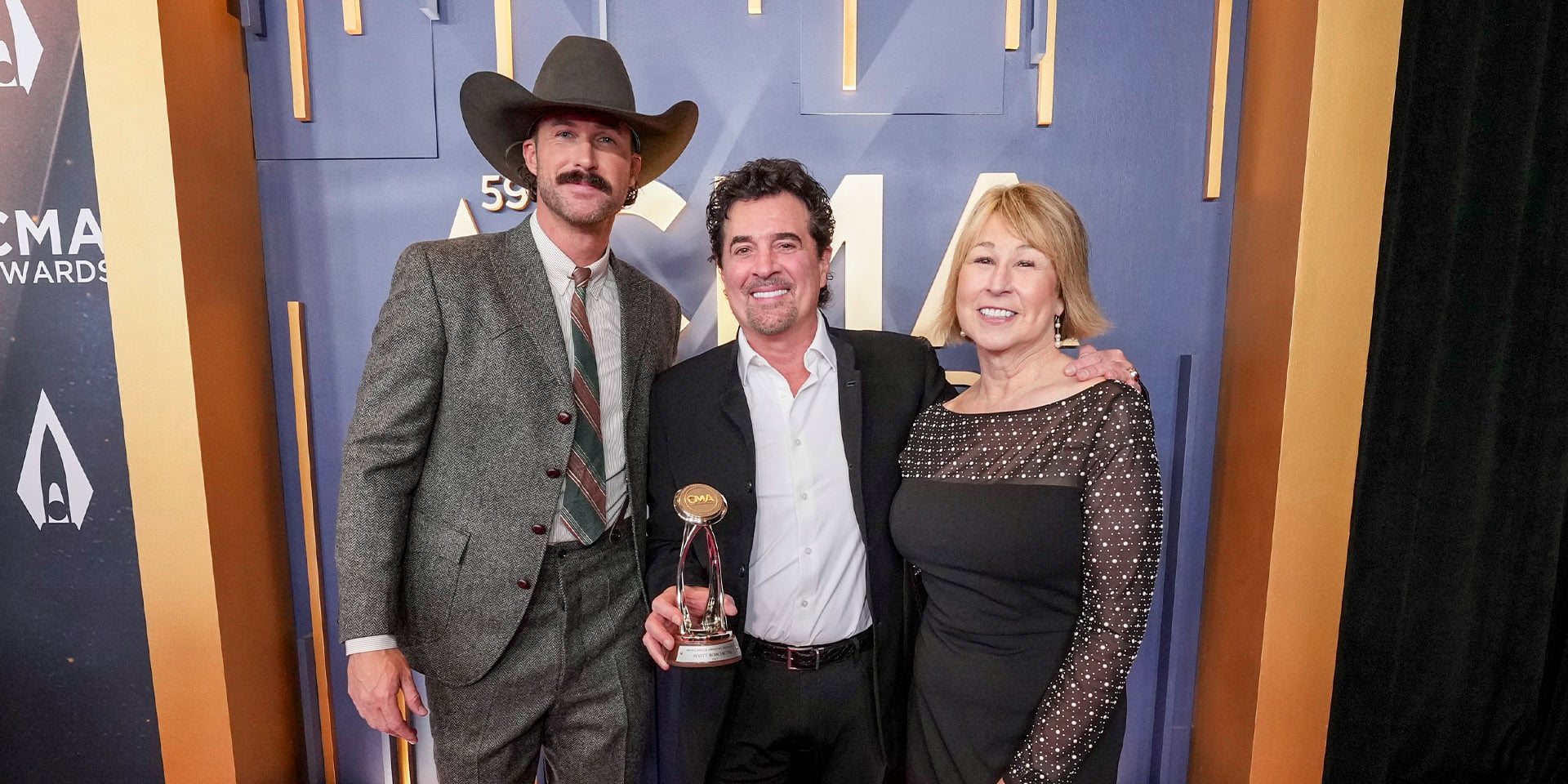 Winners Announce At “The 59th Annual CMA Awards” – CMA Member